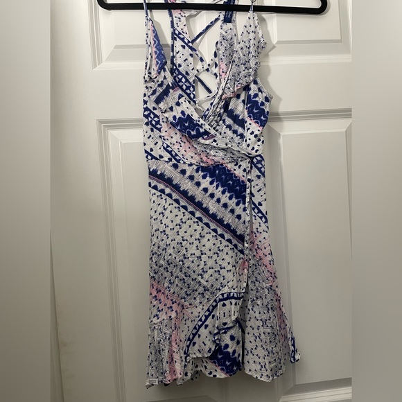 Dresses | Flattering Patterned Wrapt Style Dress | Poshmark